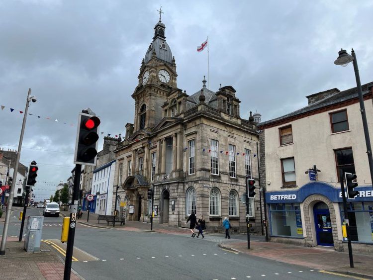 Kendal Town Hall and car park to close for essential work ...